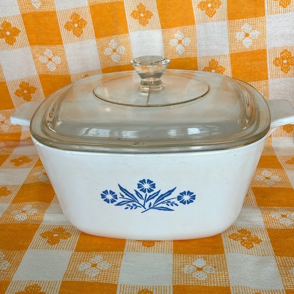 Corningware | Kitchen | Corning Ware Blue Cornflower 34 Quart Casserole ...